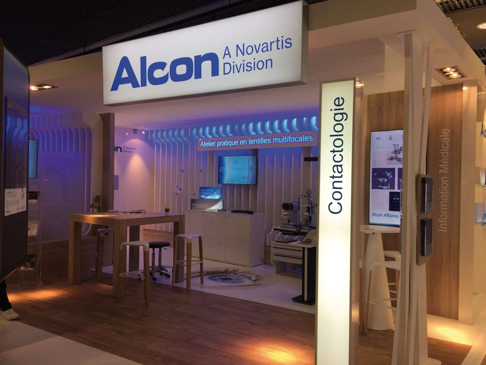 Alcon inaugure un atelier pratique de formation - cahiers-ophtalmologie